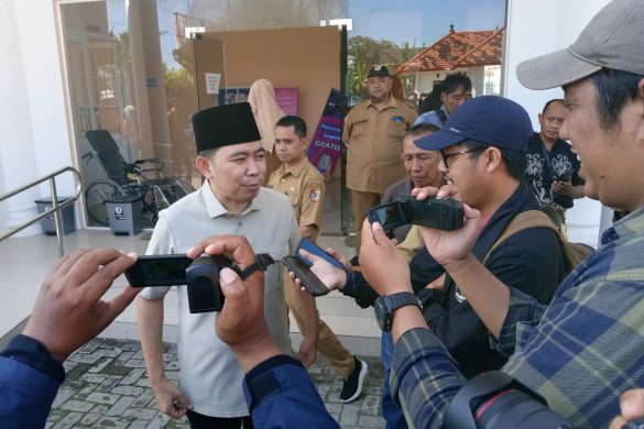 Gaji dan Hutang Tak Kunjung Dibayar, Puluhan Kuli dan Pemilik Warung ...